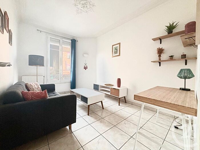 La Courneuve, La Gare : Appartement 2 pièces à louer