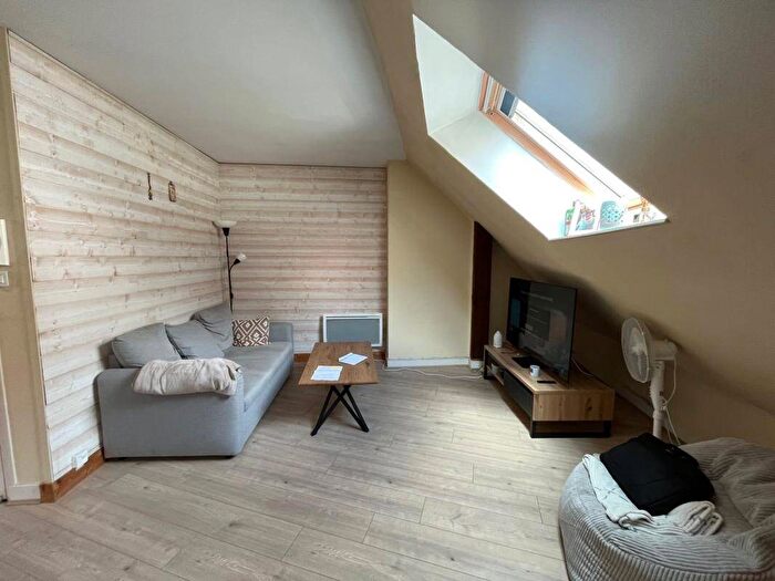 Nord, Saint-Yrieix-la-Perche - Appartement 1 pièce à louer