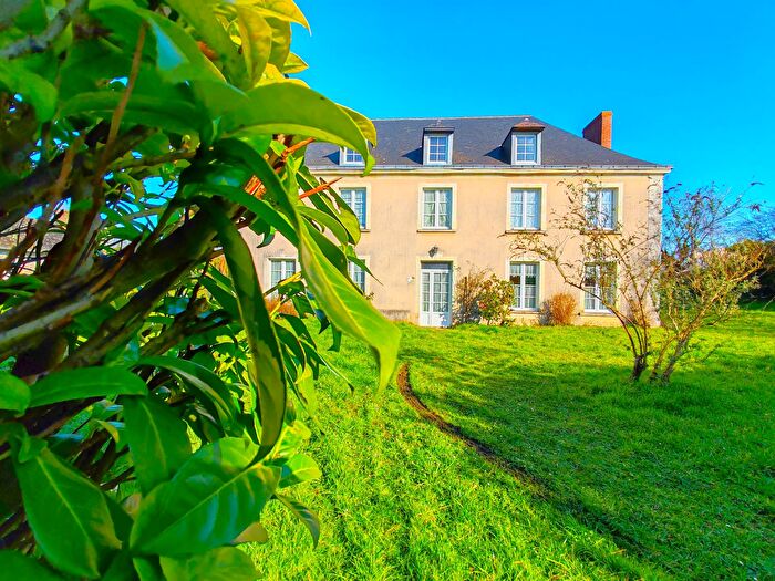 Maison à vendre - Baugé - 7 pièces - 5 chambres