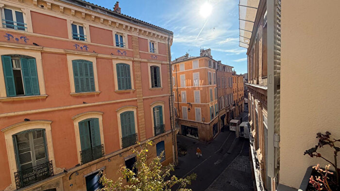 Aix-en-Provence, Centre-ville : Appartement 3 pièces à louer