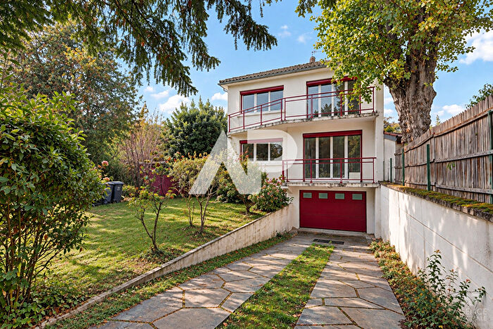 Rueil-Malmaison, Plaine Gare : Maison 6 pièces à vendre