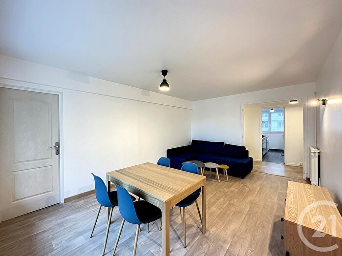 Appartement à louer - Orléans, La Croix Saint-Marceau, La Mouillère, Pré Pinson - 1 pièce - 1 chambre