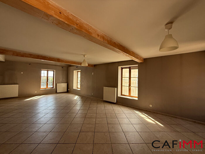 Villefranche-sur-Saône, Centre-ville : Appartement 5 pièces à louer
