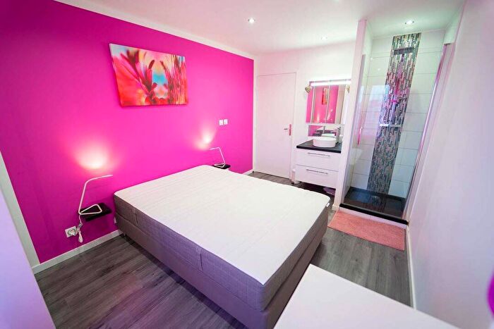 Appartement à louer - Presquîle, Centre ville, Cordeliers, Lyon ème arrondissement - 6 pièces - 1 chambre