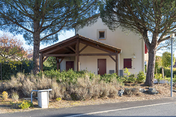 Maison à vendre - Vasles - 5 pièces - 4 chambres