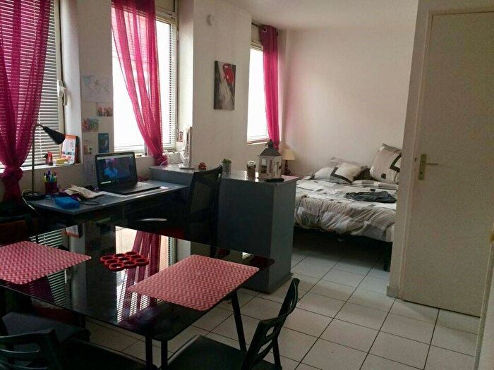Appartement à louer - Citadelle, Chalon-sur-Saône - 1 pièce