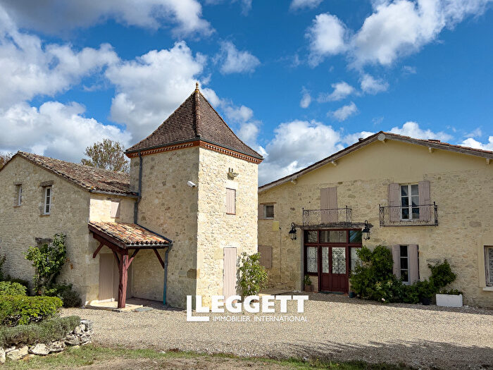 Maison 15 pièces à Duras, à vendre