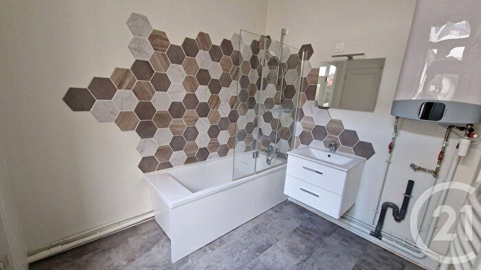 Maisons à vendre et appartements à louer - 3