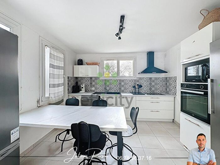 Maison à vendre - Saint-Brieuc, Ville Hellio, Tour dAuvergne, Ville Jouha - 6 pièces - 4 chambres