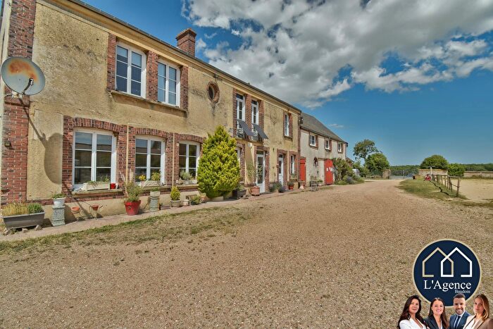 Châteauneuf-en-Thymerais : Maison 10 pièces à vendre