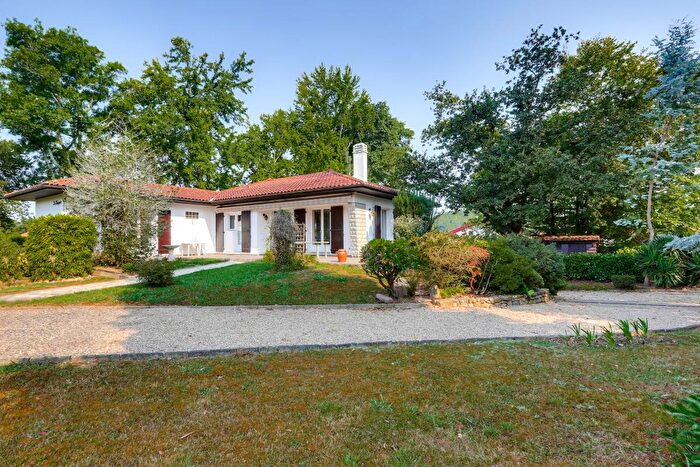 Maison 4 pièces à vendre à Cambo-les-Bains