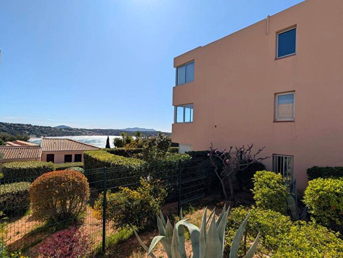 Appartement à louer - Nord, Bandol - 1 pièce