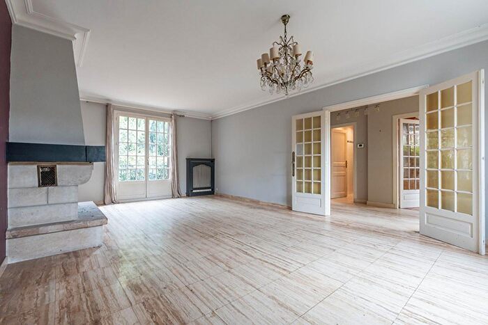 Maison à vendre - Saint-Maur-des-Fossés, Vieux-Saint-Maur - 6 pièces - 4 chambres