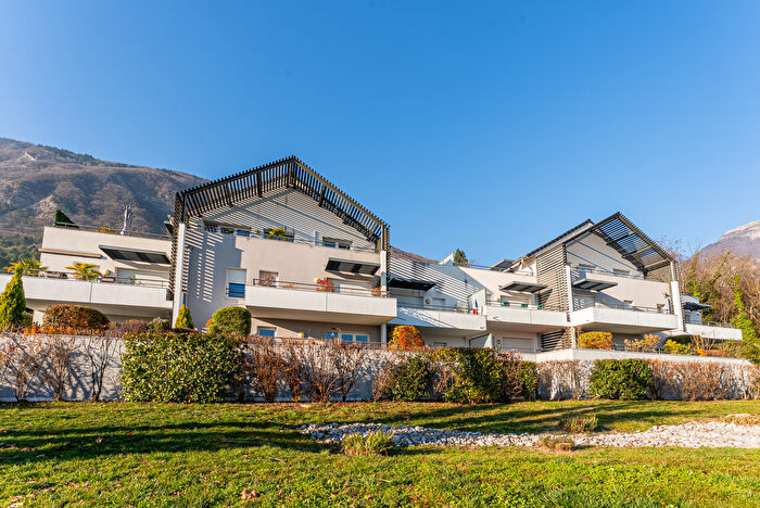 Appartement à vendre - La Tronche - 4 pièces - 3 chambres