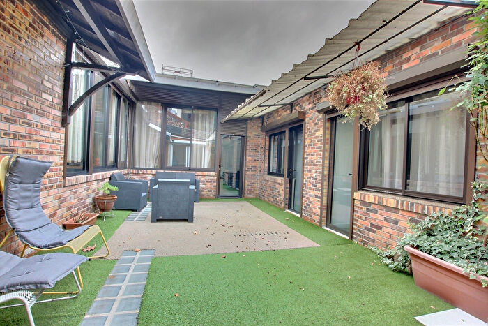 Maison à vendre - Pantin, Limites - 8 pièces - 7 chambres