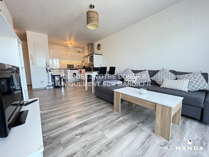 Appartement à louer - Pessac, Verthamon, Haut Biron - 2 pièces - 1 chambre