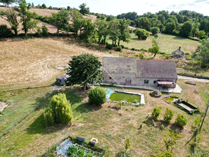 Maison à vendre - Buxières-les-Mines - 5 pièces - 3 chambres