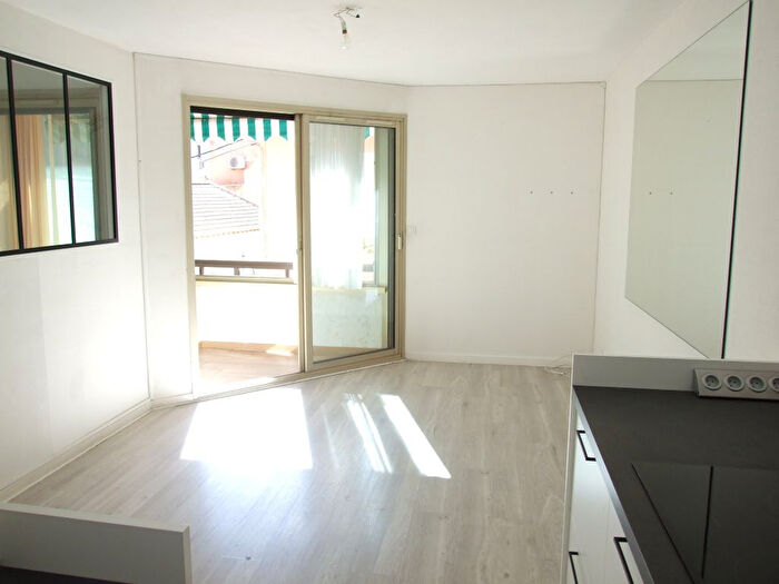 Appartement à vendre - Saint-Raphaël, Centre-ville - 2 pièces - 1 chambre