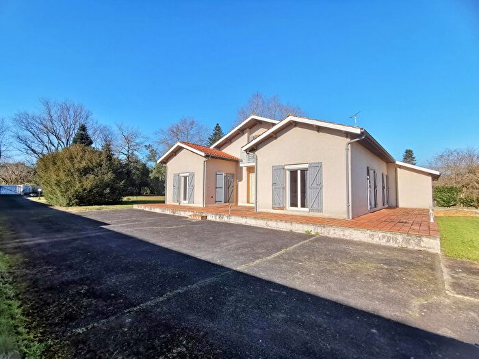 Maison à vendre - Le Pian-Médoc - 5 pièces - 3 chambres