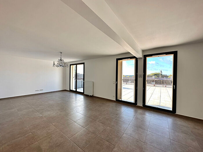 Appartement à louer - Senlis, Centre-ville - 5 pièces - 4 chambres