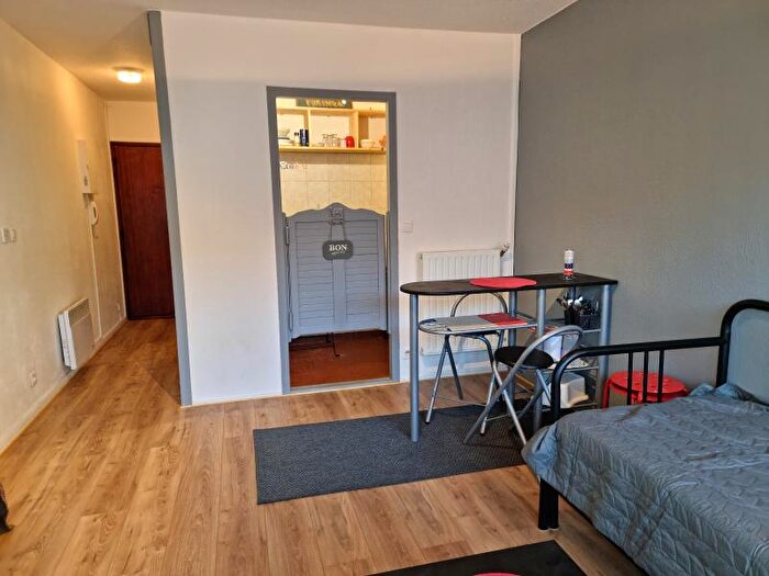 Appartement 1 pièce à Bordeaux, Saint-Christoly, à louer
