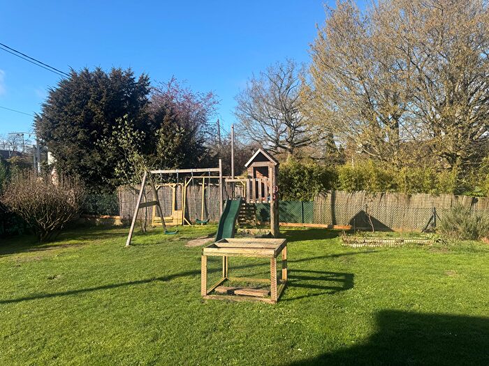 Maison à vendre - Saint-Rémy-lès-Chevreuse - 8 pièces - 5 chambres