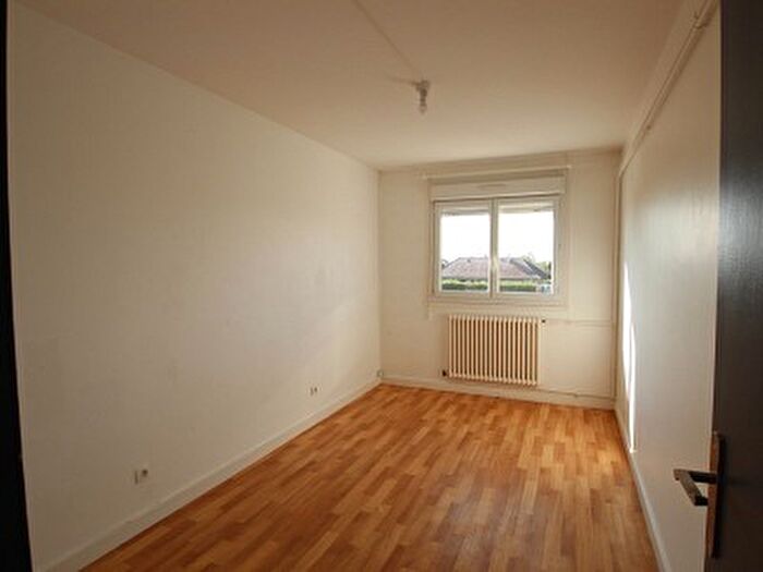 Appartement à louer - Louhans - 4 pièces - 3 chambres