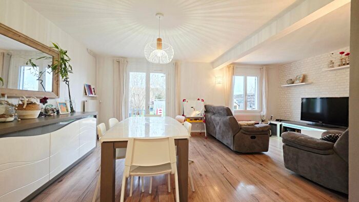 Maison à vendre - Bourges, Val dAuron, Hameau de Gionne, Mazières, Pijolins - 5 pièces - 3 chambres