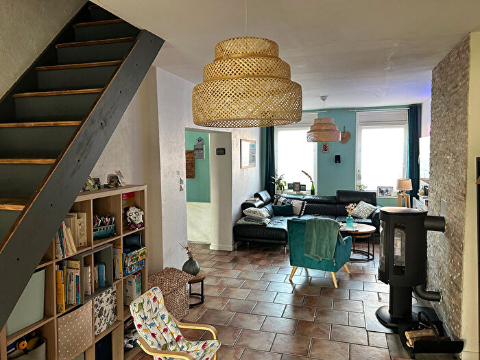 Maison à vendre - Aubry-du-Hainaut - 4 pièces - 2 chambres