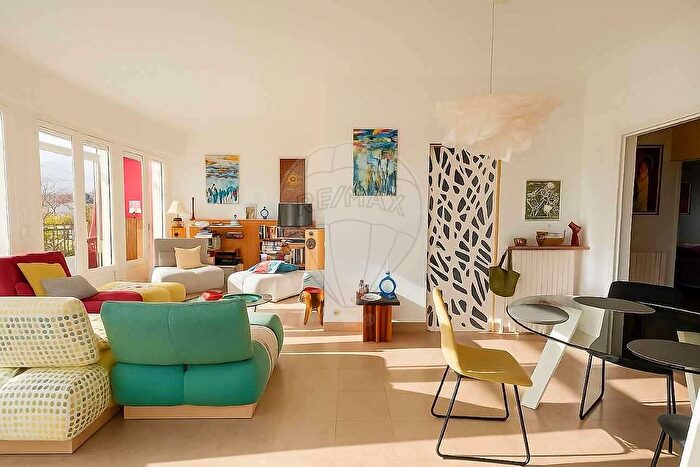 Maison à vendre - Saint-Palais-sur-Mer - 6 pièces - 4 chambres