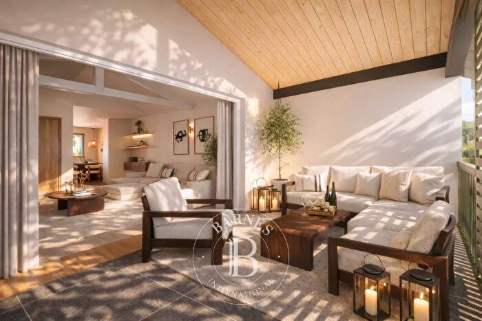 Maison à vendre - Saint-Jean-de-Luz, Centre-ville - 6 pièces - 4 chambres