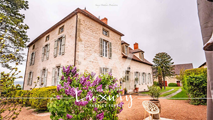 Maison à vendre - Charroux - 14 pièces - 6 chambres