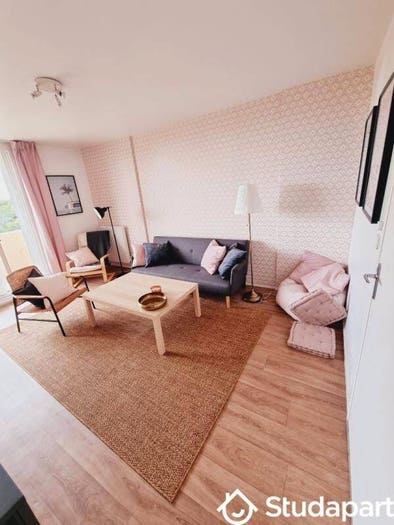 Appartement 1 pièce à Les Linandes, Cergy, à louer