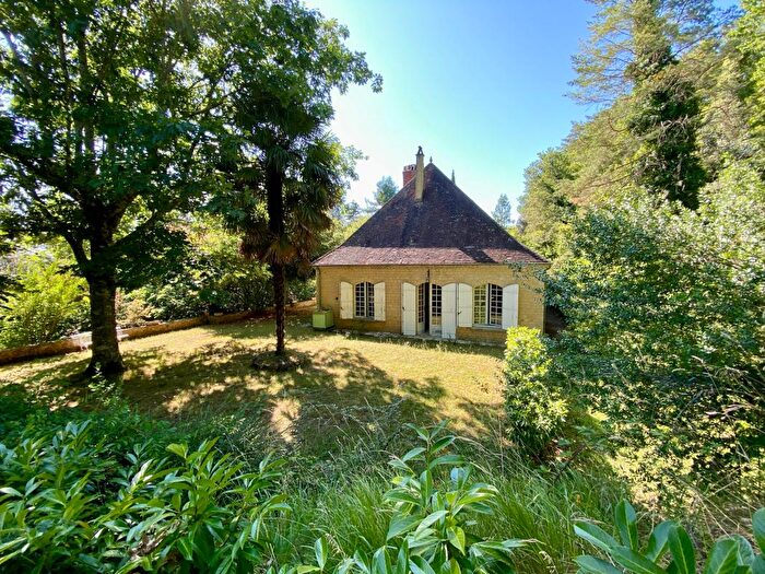 Maison à vendre - Le Bugue - 6 pièces - 5 chambres