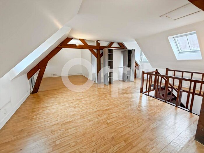 Appartement à louer - Centre Ville, Senlis - 2 pièces - 1 chambre