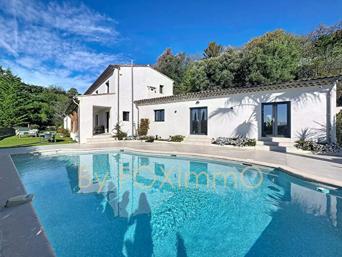 Maison à vendre - Vence, Centre-ville - 9 pièces - 6 chambres