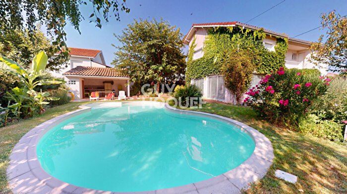 Maison 6 pièces à vendre à Villeneuve-Tolosane