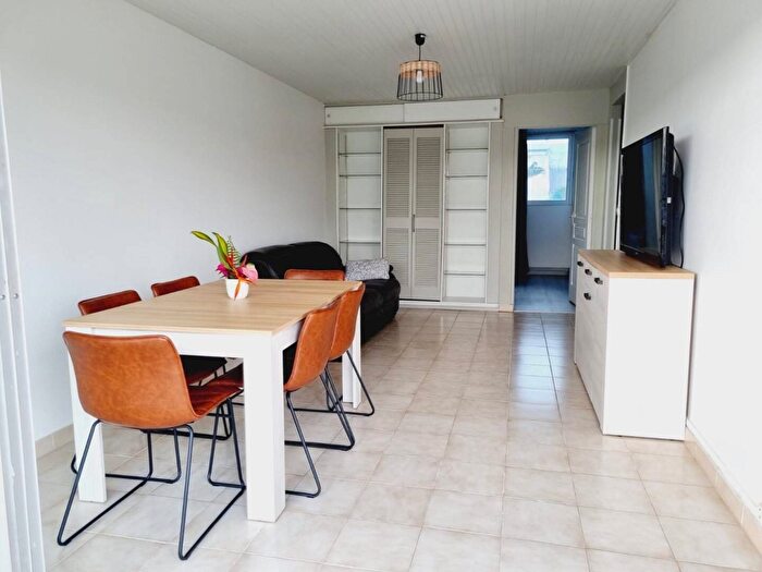 Appartement à louer - Fort-de-France - 3 pièces - 2 chambres