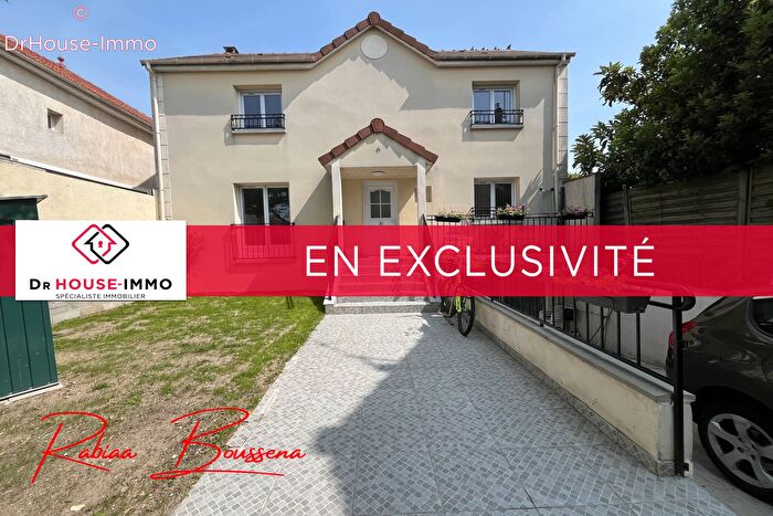 Maison à vendre - Livry-Gargan, Centre-ville - 7 pièces - 4 chambres