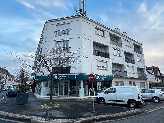 Appartement à louer - Pontault-Combault, Mairie, Rouxel - 1 pièce