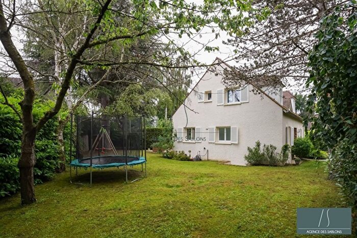 Maison 8 pièces à vendre à Le Vésinet