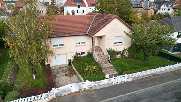 Maison à vendre - Thionville, La Militaire - 7 pièces - 5 chambres