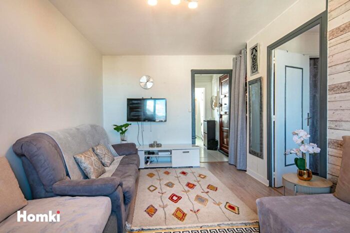 Appartement à vendre - Fontaine, Centre-ville, Mairie - 2 pièces - 1 chambre