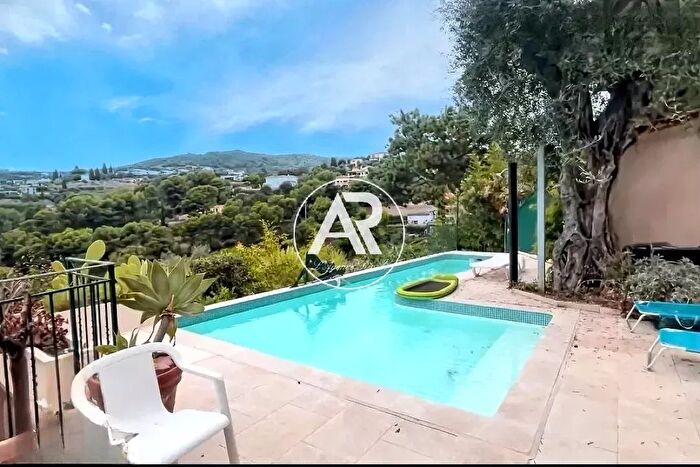 Maison à vendre - Nice - 6 pièces - 3 chambres