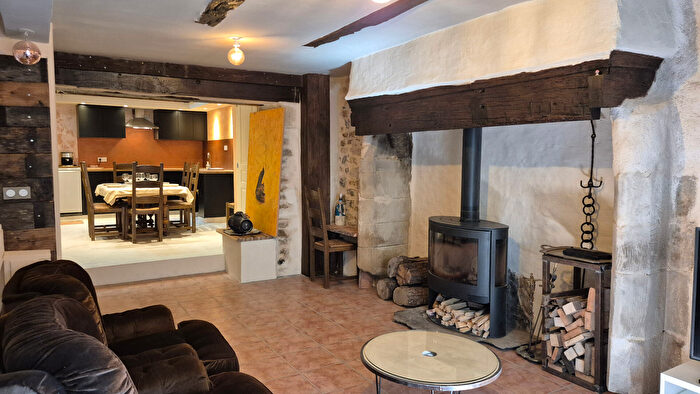 Maison 4 pièces à vendre à Saint-Côme-dOlt