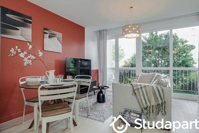 Appartement à louer - Bourranville-Le Jard, Mérignac - 1 pièce - 3 chambres