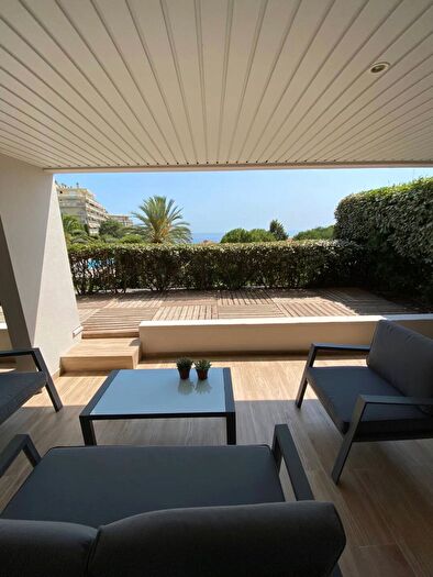 Appartement à louer - Mantega, Nice - 2 pièces - 1 chambre