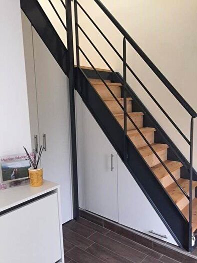 Maison à louer - Sans Souci-Dauphiné, Lyon ème arrondissement - 2 pièces - 1 chambre