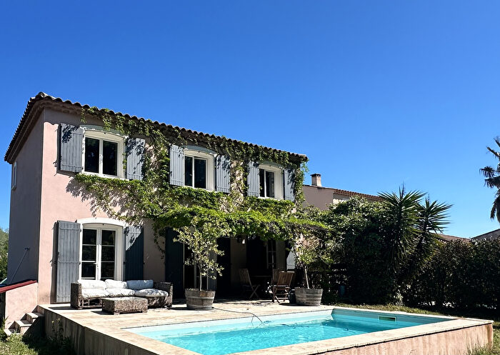 Maison 5 pièces à Paradou, à vendre