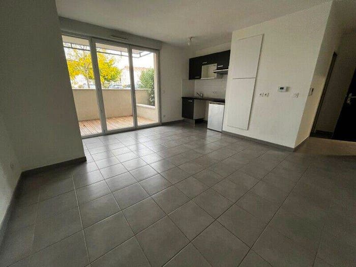Sud, Saint-André-de-Cubzac : Appartement 1 pièce à louer
